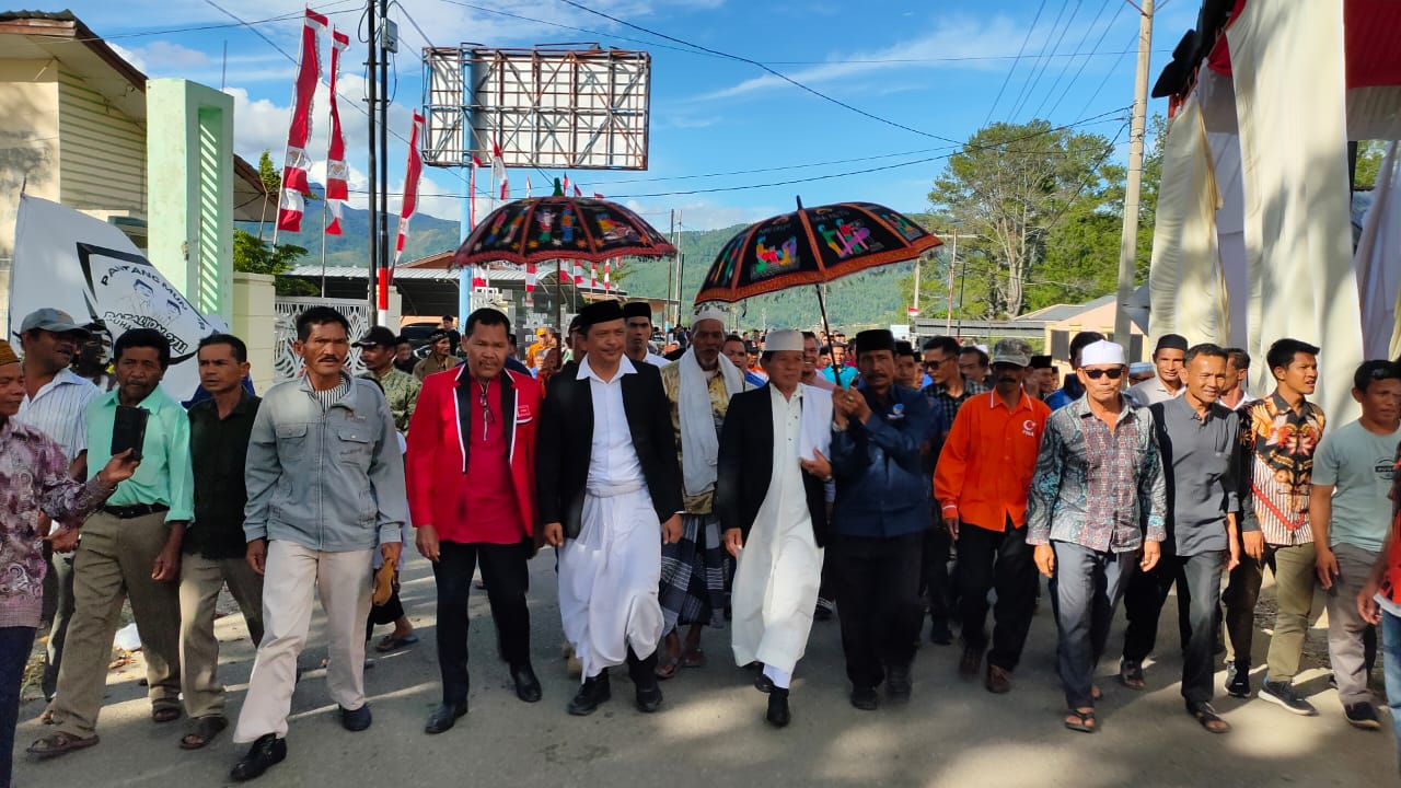 Antar Suhaidi - Maliki Mendaftar ke KIP Gayo Lues, 3000 Pendukung Rela ...