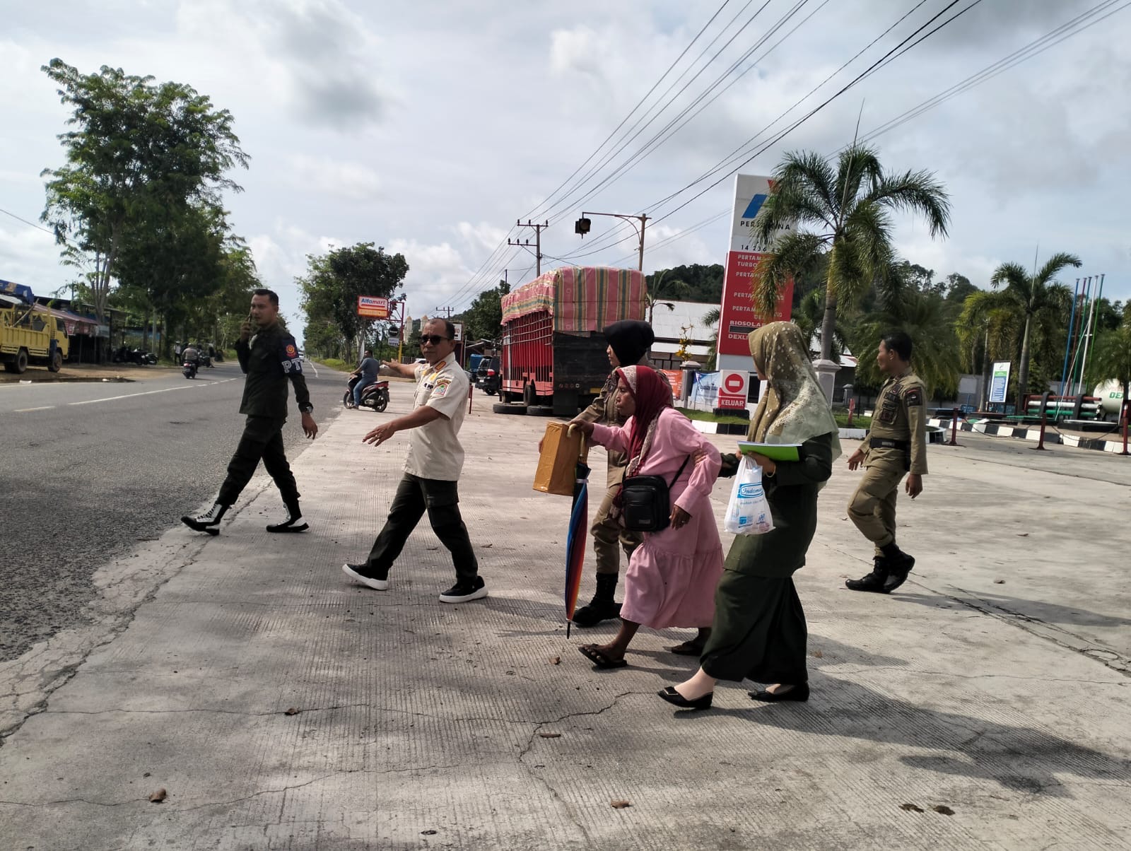 Satpol PP Aceh Jaya Tertibkan Pengemis Pendatang
