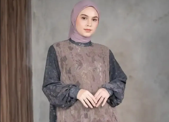 Tujuh Model Baju Tunik Terbaru 2025, Makin Modis dan Stylish