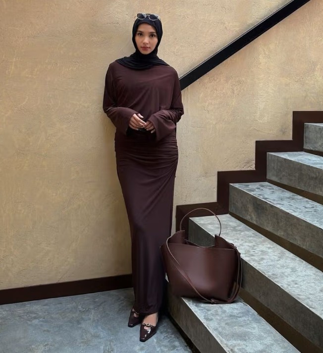 Warna Basic Kembali Hits, Ini 8 Tren Warna Baju Lebaran 2025⁠