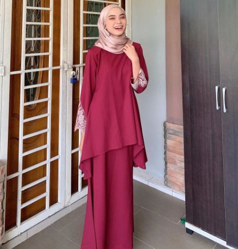 12 Rekomendasi Warna Jilbab yang Cocok dengan Baju Maroon