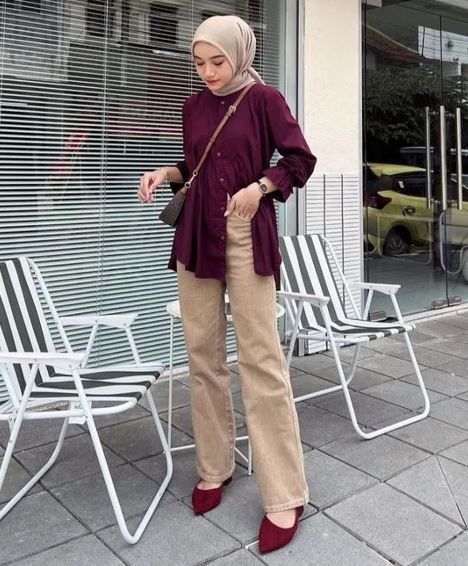 12 Rekomendasi Warna Jilbab yang Cocok dengan Baju Maroon